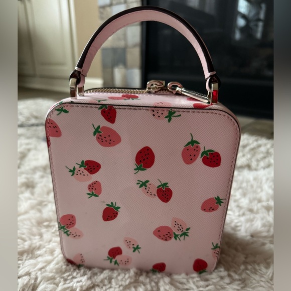 kate spade | Bags | Nwot Kate Spade Limited Edition Daisy Strawberry ...